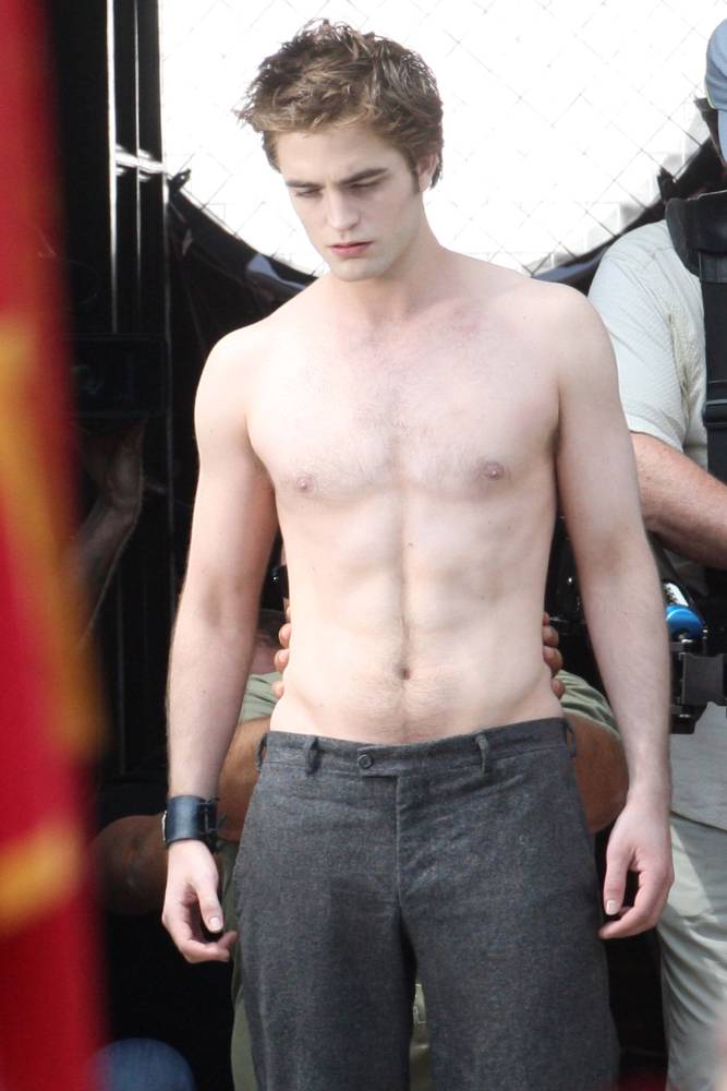 Daniel Cudmore Shirtless