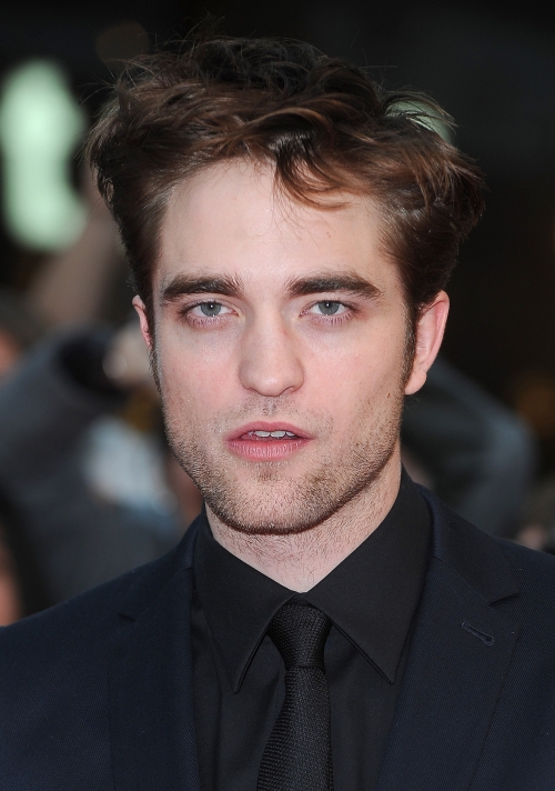 Robert Pattinson Australia » Blog Archive » Rob – London, Suit, Tie